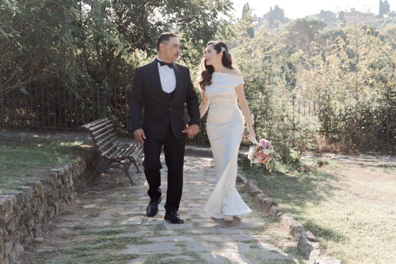 Elegant and intimate vows renewal in Florence, Italy