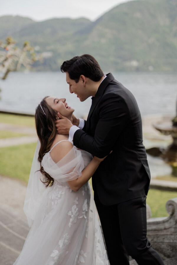 A romantic and elegant elopement in Lake Como, Italy