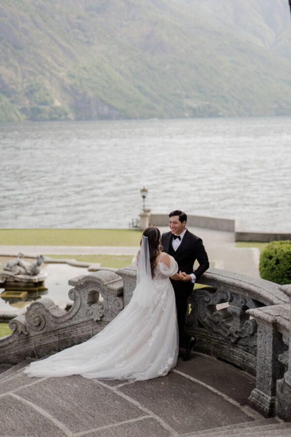 A romantic and elegant elopement in Lake Como, Italy